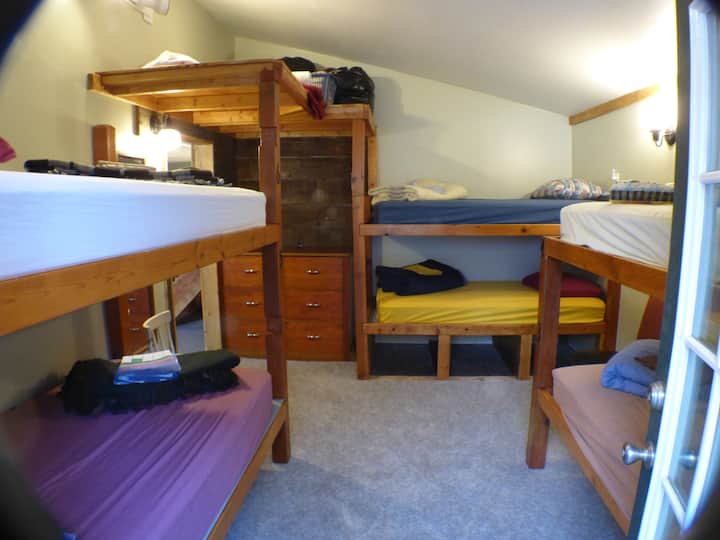 Hostel Bunk 2 - Girdwood - Girdwood, AK