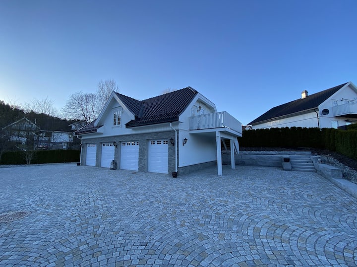 Koselig Leilighet (65m2) Midt I Svelvik Sentrum - Norway