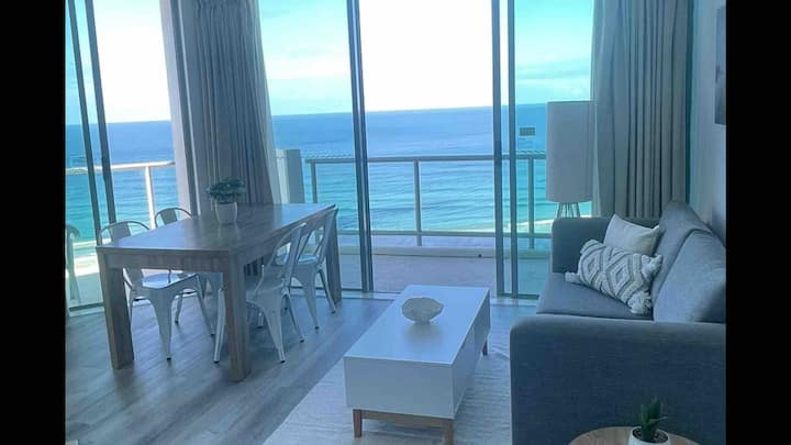 One Of The Best Rooms In The Building - Surfers Paradise