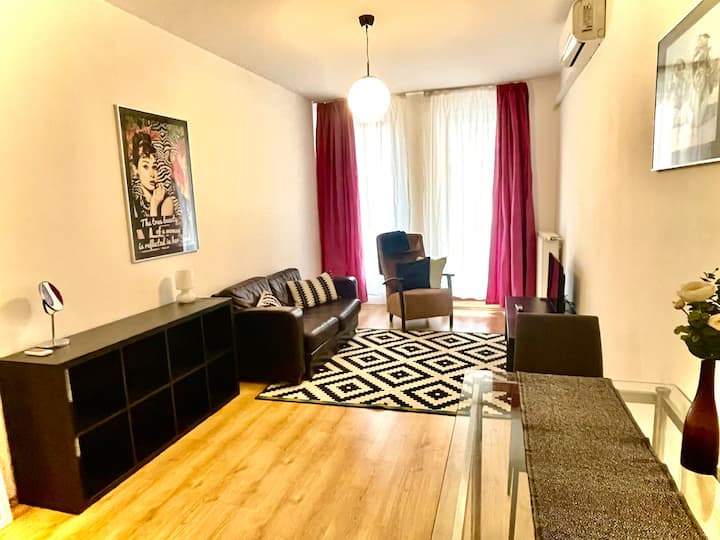 Studio Ensuite Behind The Opera With Ac - Budapest