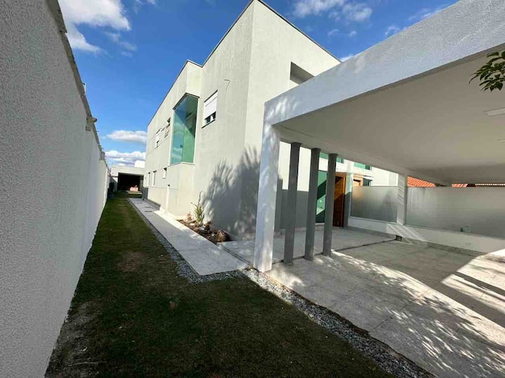 Casa Bandeirantes - Pampulha - Belo Horizonte