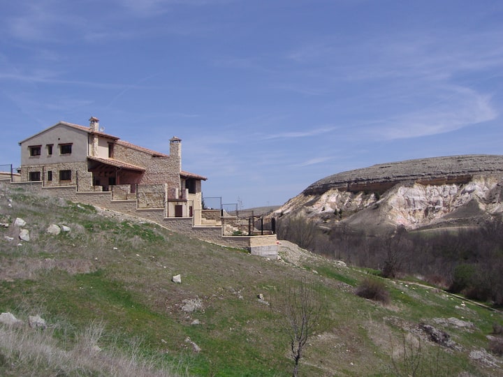 A Pefect Location Between Pedraza And Navafria - Navafría