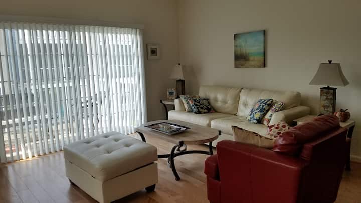 Convenient Blue Townhouse At Rehoboth Crossing - Rehoboth Beach, DE