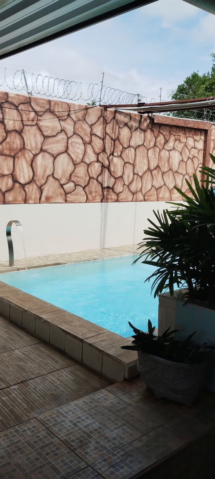 Casa Agradável , Piscina Com Aquecimento Solar . - Caldas Novas