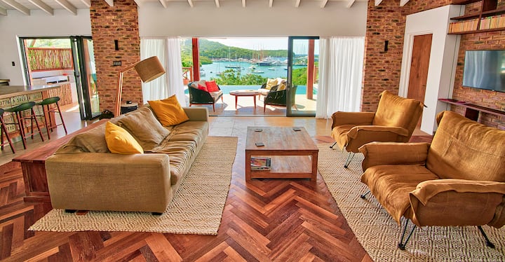 Luxury Villa, Stunning Views, Fantastic Location - Antigua and Barbuda