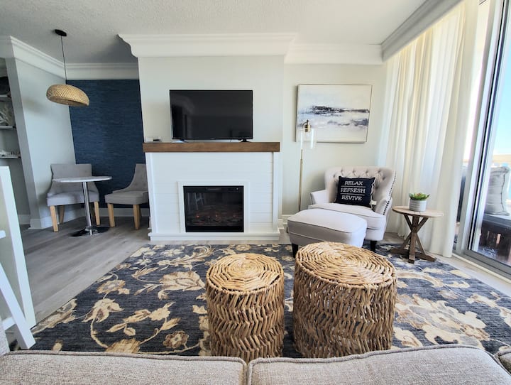 Beautiful One Bedroom Oceanfront Condo - Daytona Beach, FL