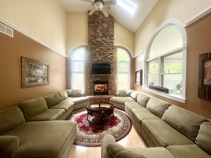 Excellent Location, Super Clean, Super Spacious ! - Pasadena, MD