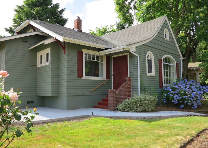 The University Park Art House - Forest Park - Portland