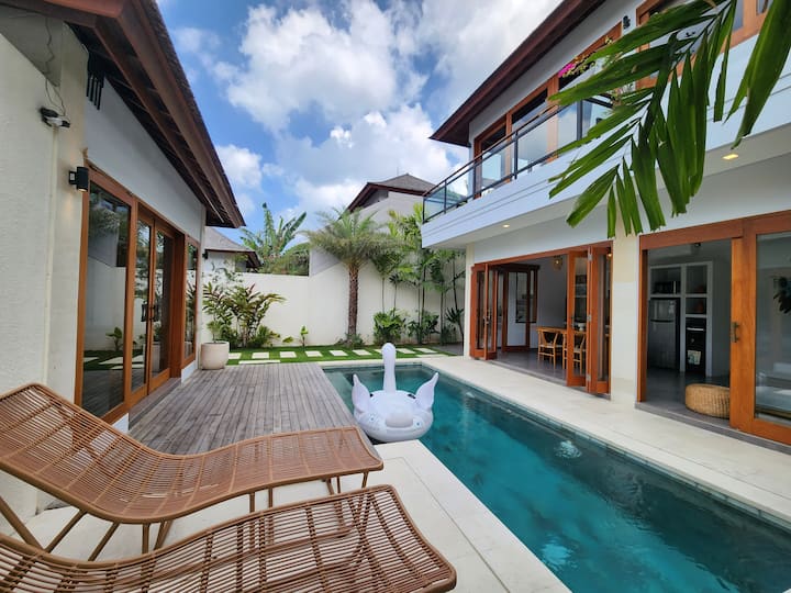 2 Bedroom Villa In Canggu Close To The Beach - Bali