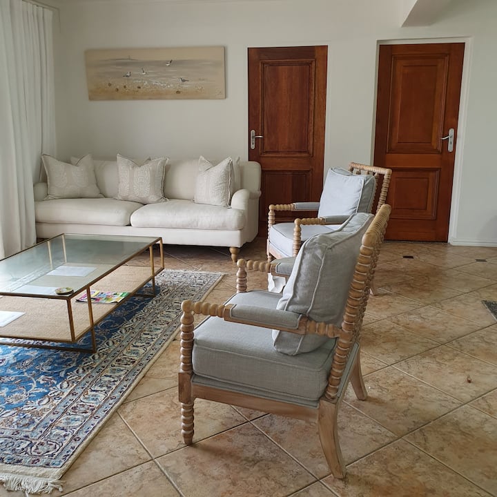 1 Bedroom Apartment Umhlanga Rocks - Durban North