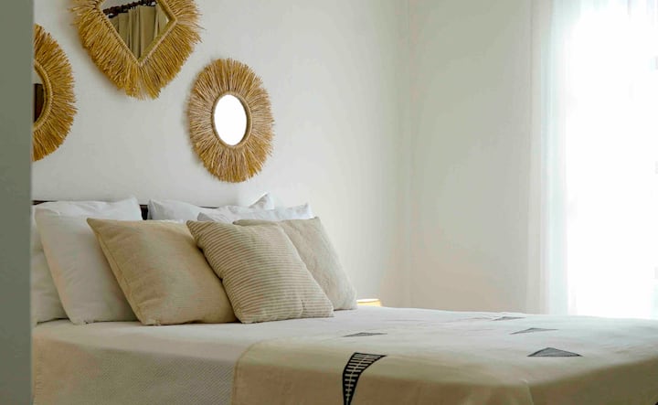 Zeytin Ağaçlarına Uyandığınız Ferah Oda No:5 - Çeşme