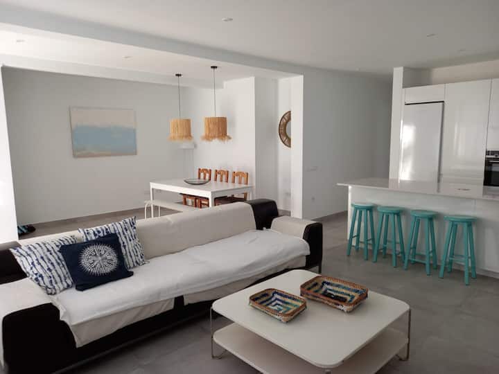 Caleta De Famara. Casa Acogedora Y Espaciosa! - Lanzarote