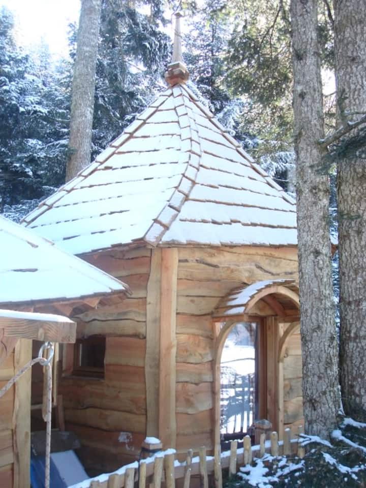 Cabane Pic Du Midi Au Bord Du Lac De Payolle (65) - Arreau