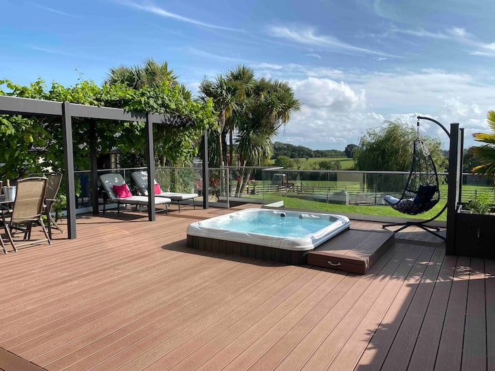 The Deerview Villa With Hot Tub - Barry