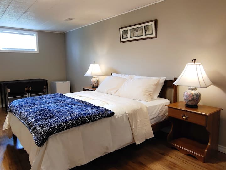 "Sweetgrass Park Home" Two Private Bedroom Unit - Burlington