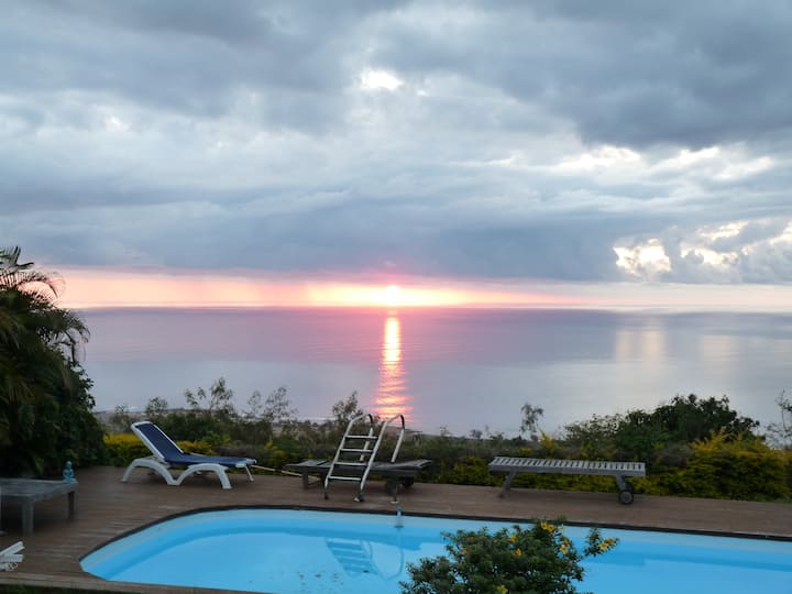 Petite Villa  Vue D'exception Grande Piscine 2 Ch - Saint-Leu