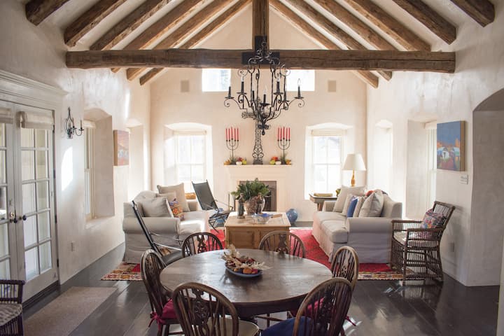 Stunning Creekside Hideaway - Santa Fe, NM