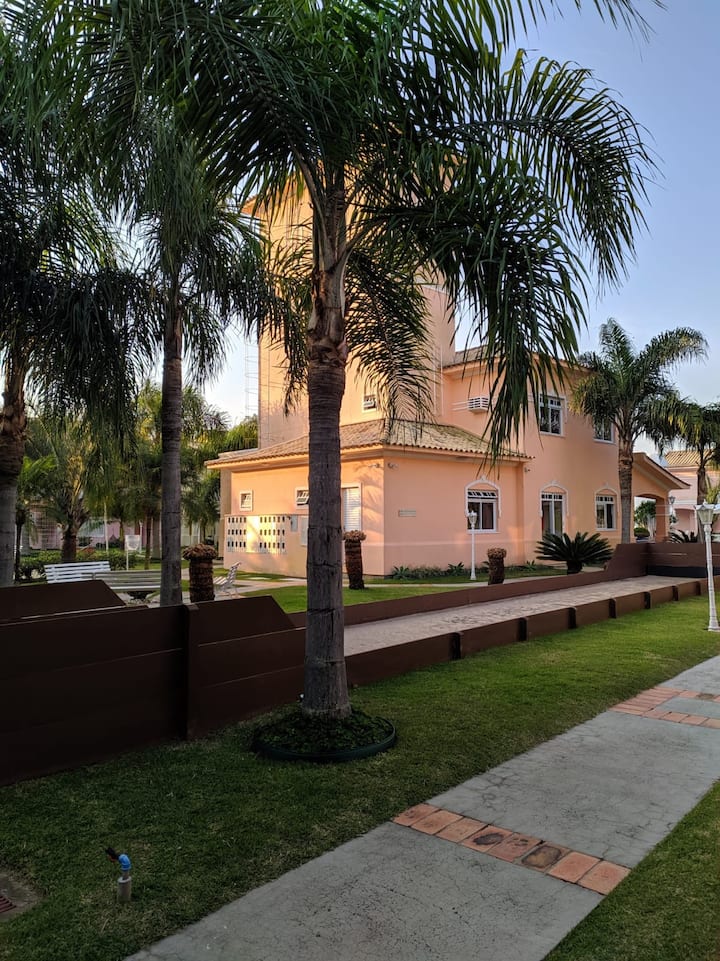 Casa 03 Dormit/ Em Condomínio Fechado Em Palmas - Governador Celso Ramos