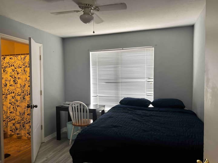 Simple Stay In Gainesville - Gainesville, FL