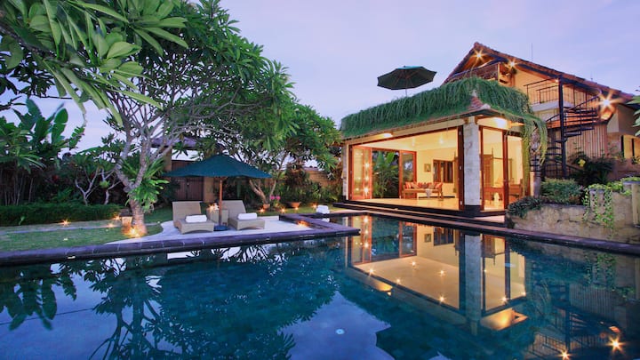 A Luxury Private 4 Bedrooms Villa, Quiet,ubud-bali - Bali