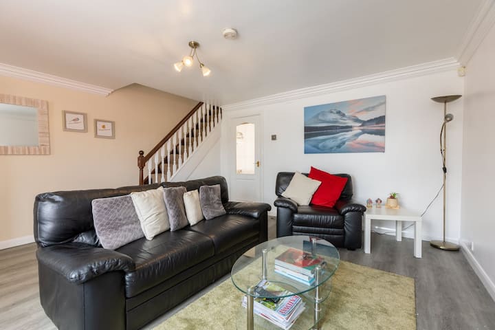 Hullidays East》 Modern Detached 3 Bed House - Hull