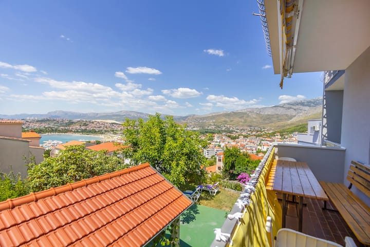 Spacieux Appart Près De Split: 3ch&balcons+parking - Croatie
