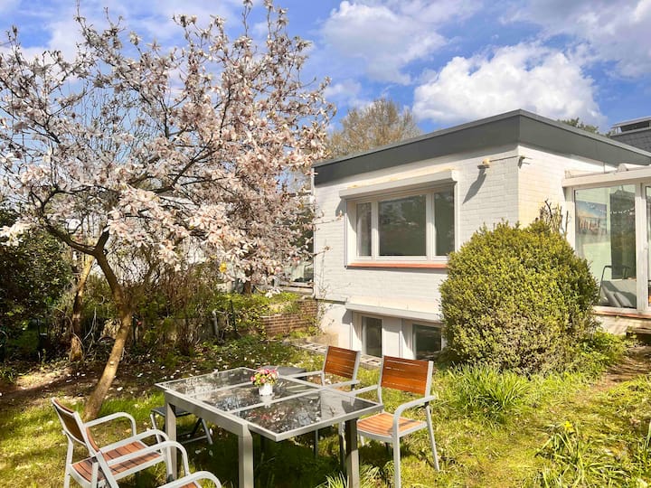 Behagliches Haus (200qm) Mit Kamin, Direkt Am Wald - Wedel
