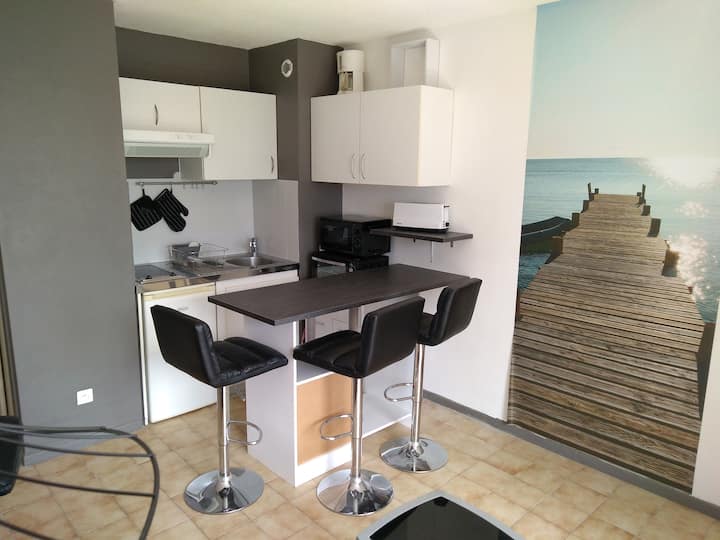 Studio Cabine Climatisé+cellier Au Cœur De Valras. - Valras-Plage
