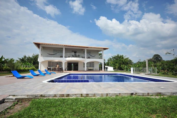 Casa Campestre Eje Cafetero Por Coffeebreakcol - Pereira, Colombia