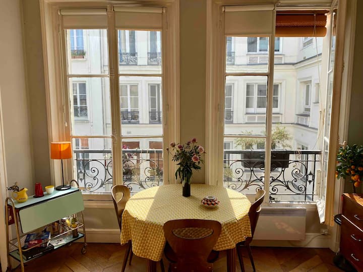Paris, Lovely Flat In The Heart Of South Pigalle - Rue de Rivoli