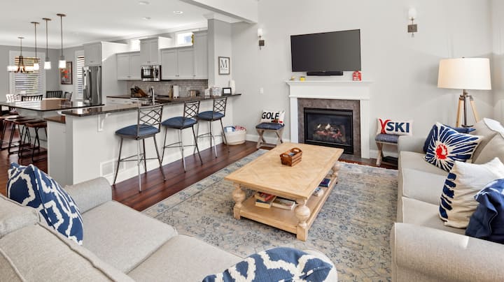 Brand New, Gorgeous Townhome Minutes To Stowe Mtn! - Stowe, VT