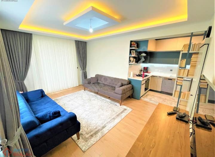 Denize 5 Dakika Mesafe De - Akçay