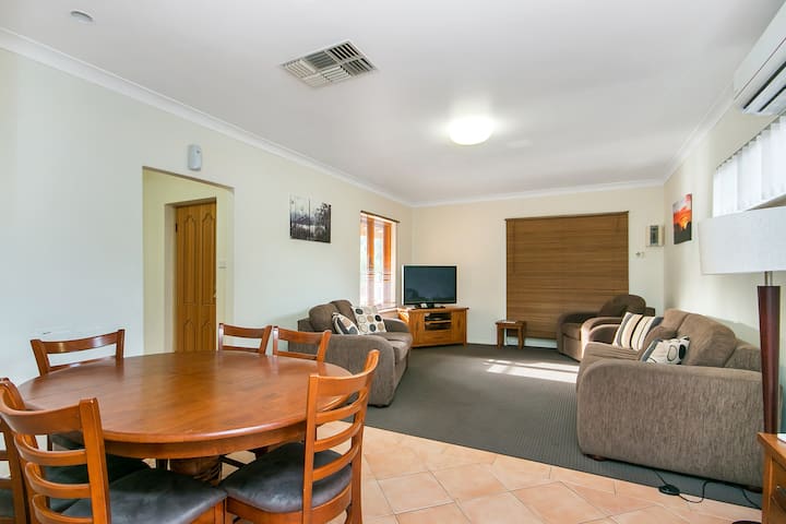 Apurla Family Suite - Perth