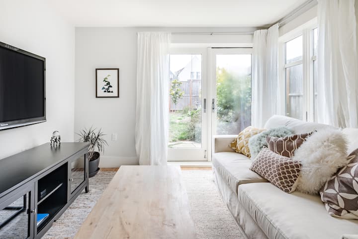 Quiet Inner Sunset Apartment In Edwardian House - San Francisco, CA