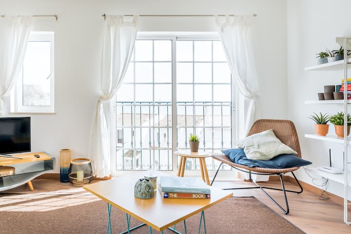 Wake Up To Beach Views In A Sunny Praia Da Luz Penthouse - Luz