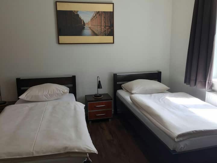 Zimmer Mit Bad - Ahrensburg