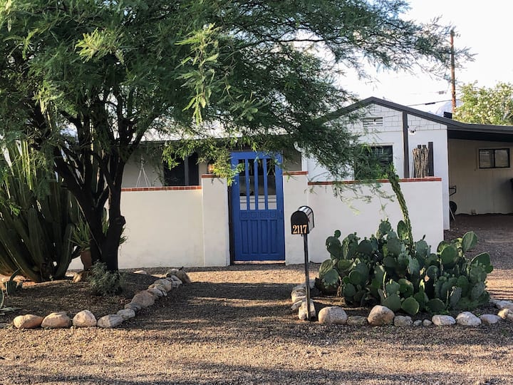 Silver Street Retreat Near U Of A - Tucson, AZ