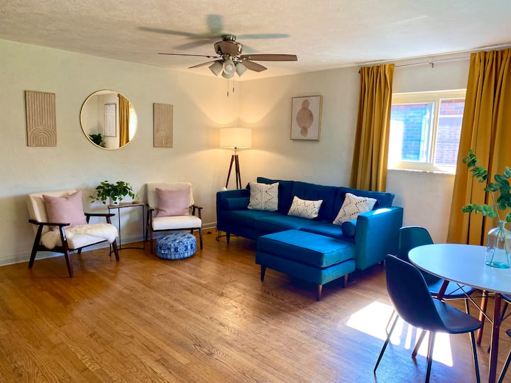 The Bungalow - 1 Story 3-br, 1.5 Bath - Huntington, WV