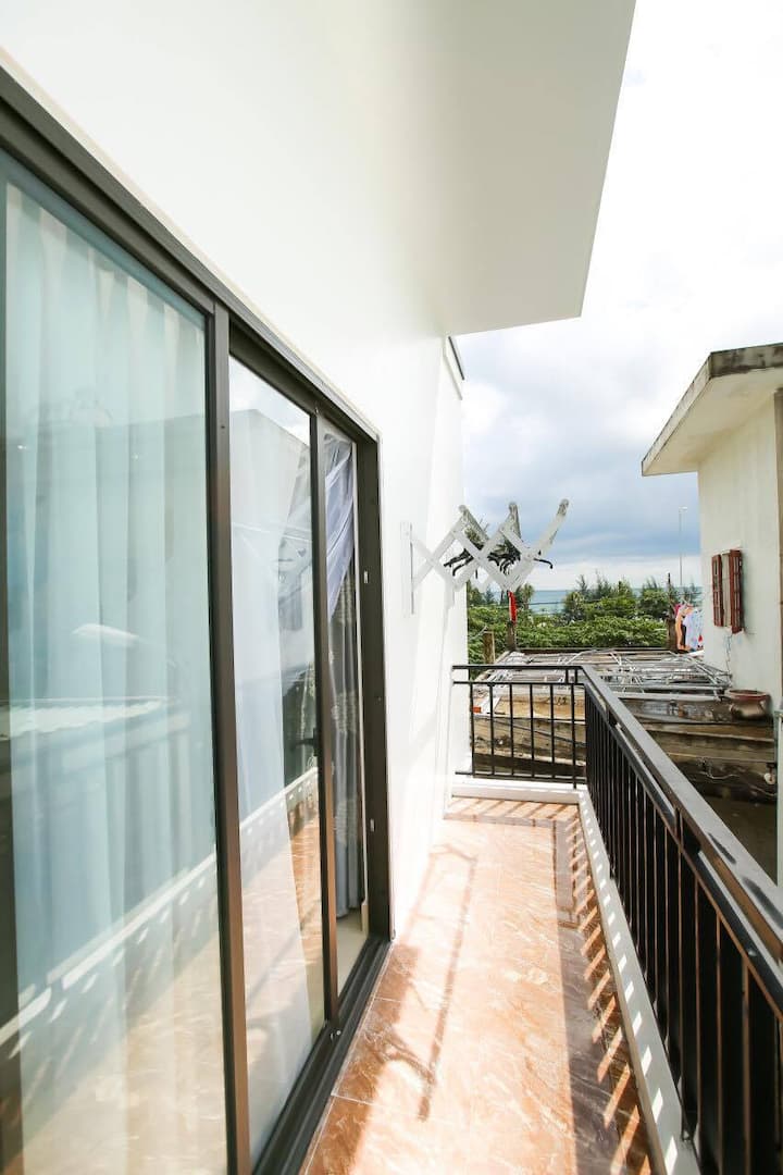 Huge Apartment On The Beach + Super Wi Fi (2) - Da Nang