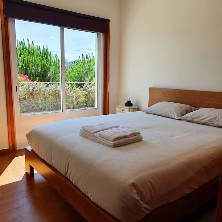 Retiro Rural Junto à Praia Fluvial Do Agroal - Alentejo