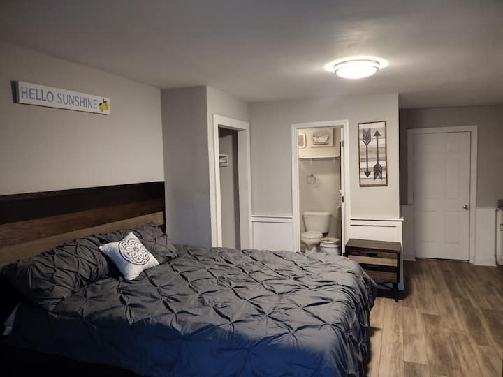 A Sweet Clean Modern Apt Studio Charlesto Sc - North Charleston, SC