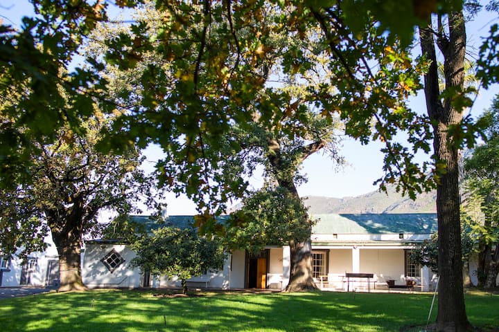 Oregon House (5 Bedrooms) - Malmesbury