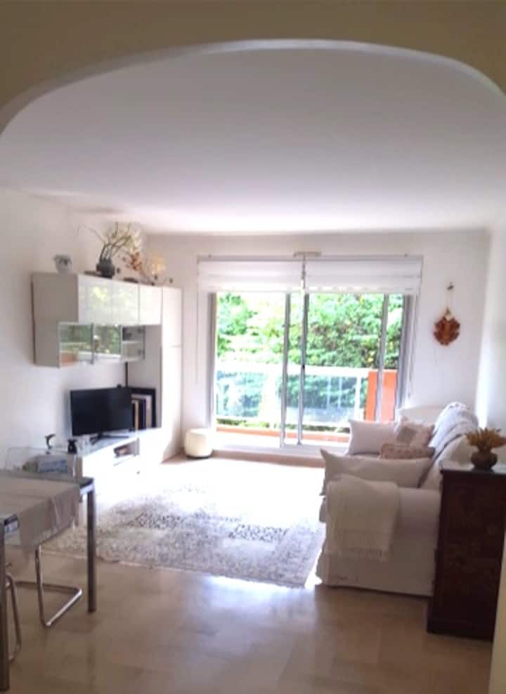 Cosy Apt Uphill Historical Area With Pool & Garden - ニース
