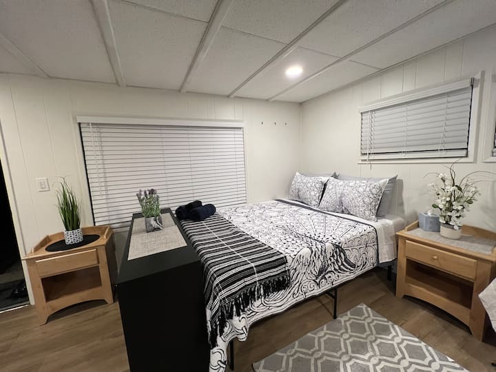 Studio Raintree | Ideal For Corporate Stays - Riverside, CA