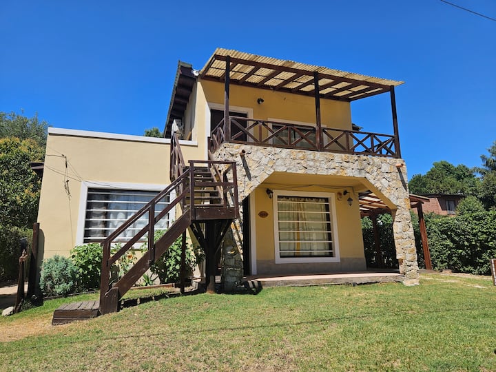 Amplia Casa En Zona Residencial De Valeria - Pinamar