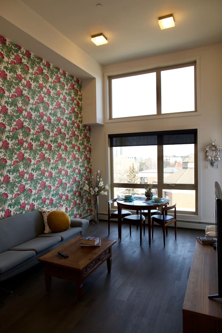 Bright, Quiet & Close To Stampede & 17th Ave - Calgary