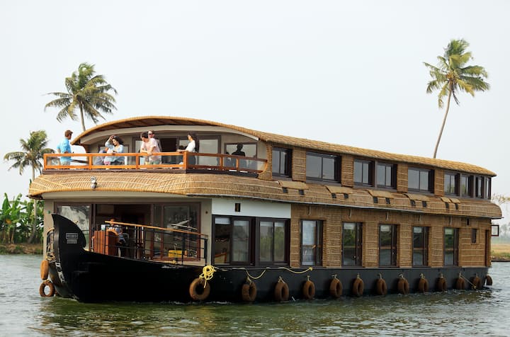 Spice Routes Houseboats - Tamarind - Kumarakom