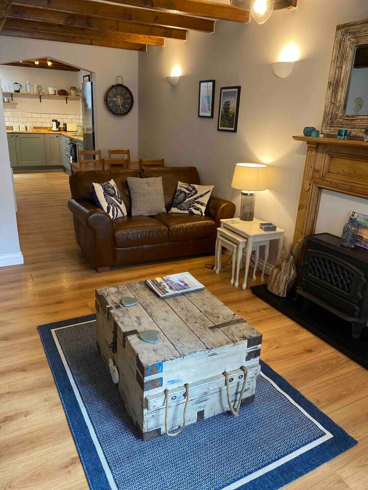 Two Bed Cottage With Parking By Boscastle Harbour - Crackington Haven