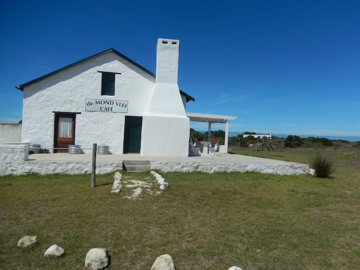 Vlei Cafe Cottage - Vogelgezang Farm - Arniston