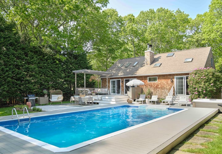 Home Retreat W/ Heated Pool & Hot-tub - The Hamptons, NY